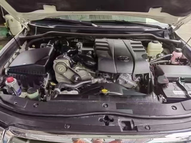 Toyota Land Cruiser 1GR-FE 4.0L V6 HKS Centrifugal Supercharger Kit