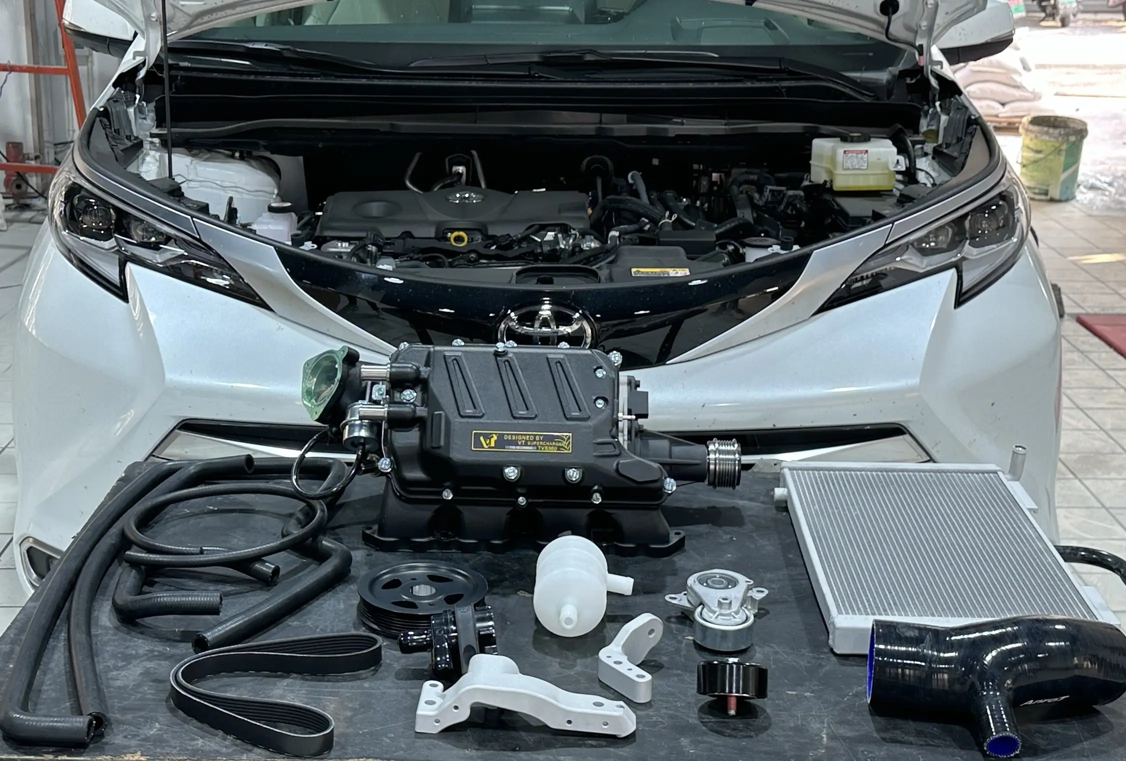 Toyota Sienna 2.5L Hybrid Upgraded VT Supercharger Kit Sienna VT ...