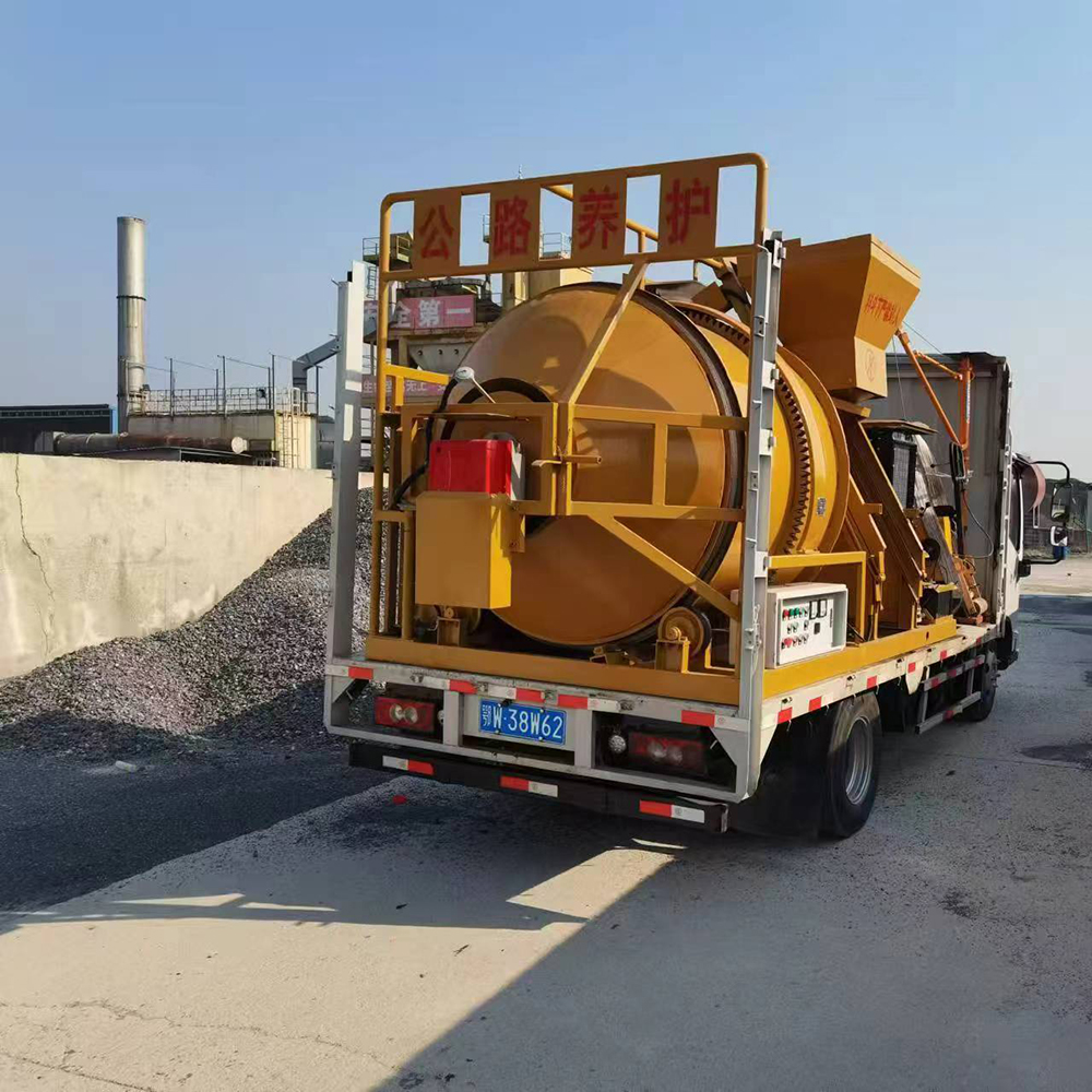 Road maintenance asphalt mixer machine