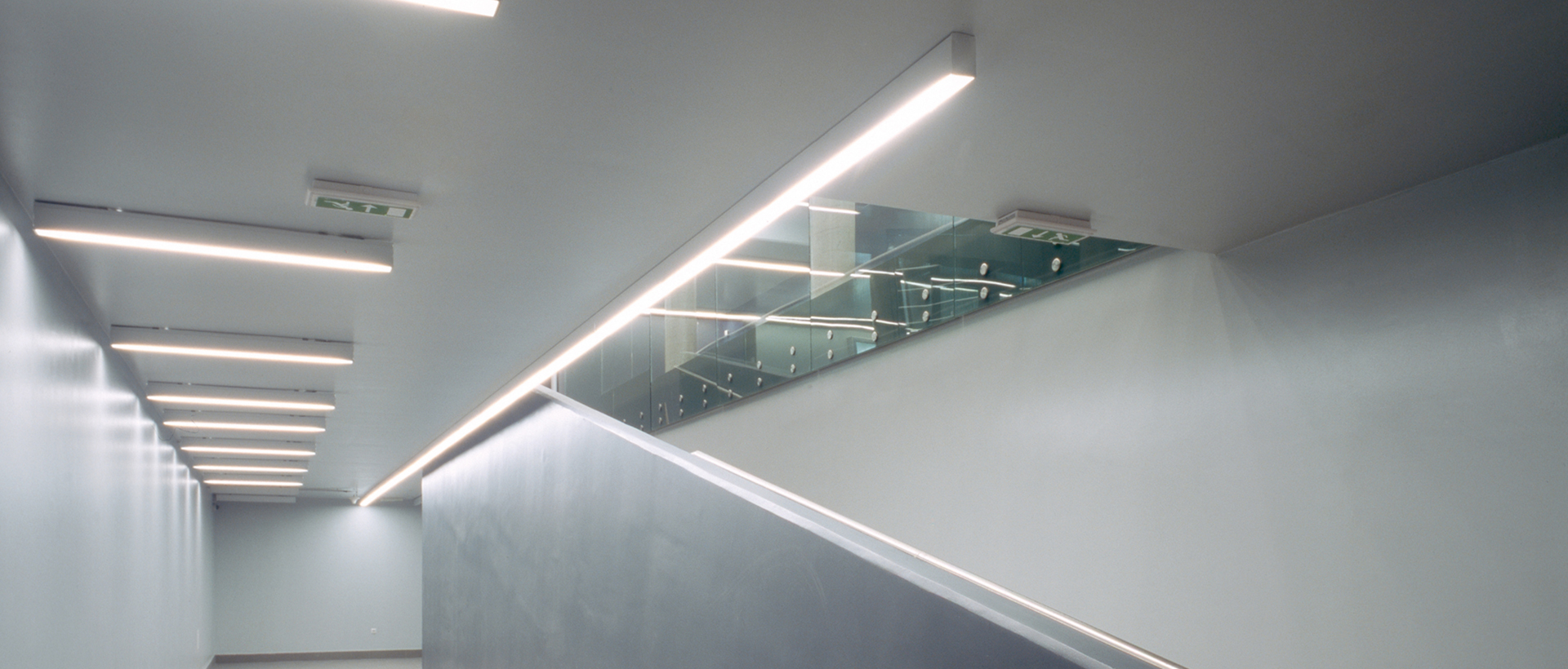 OKT Lighting | Slim LED Surface Mounted Linear Lighting Fixture