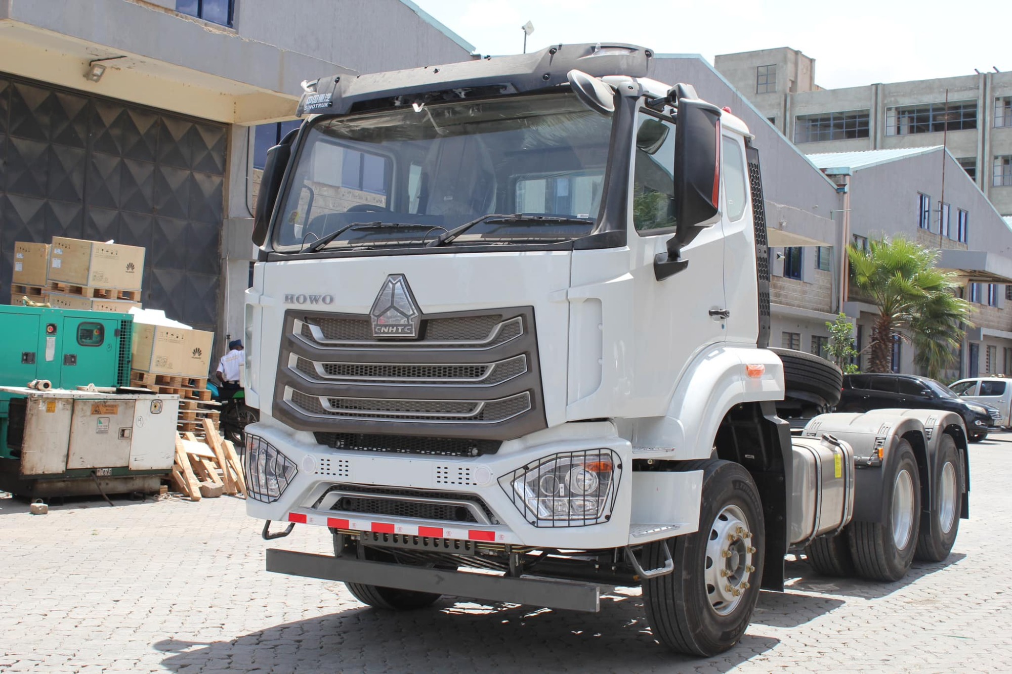 SINOTRUK HOWO NX 6x4 TRACTOR TRUCK,Sinotruk Tractor Truck