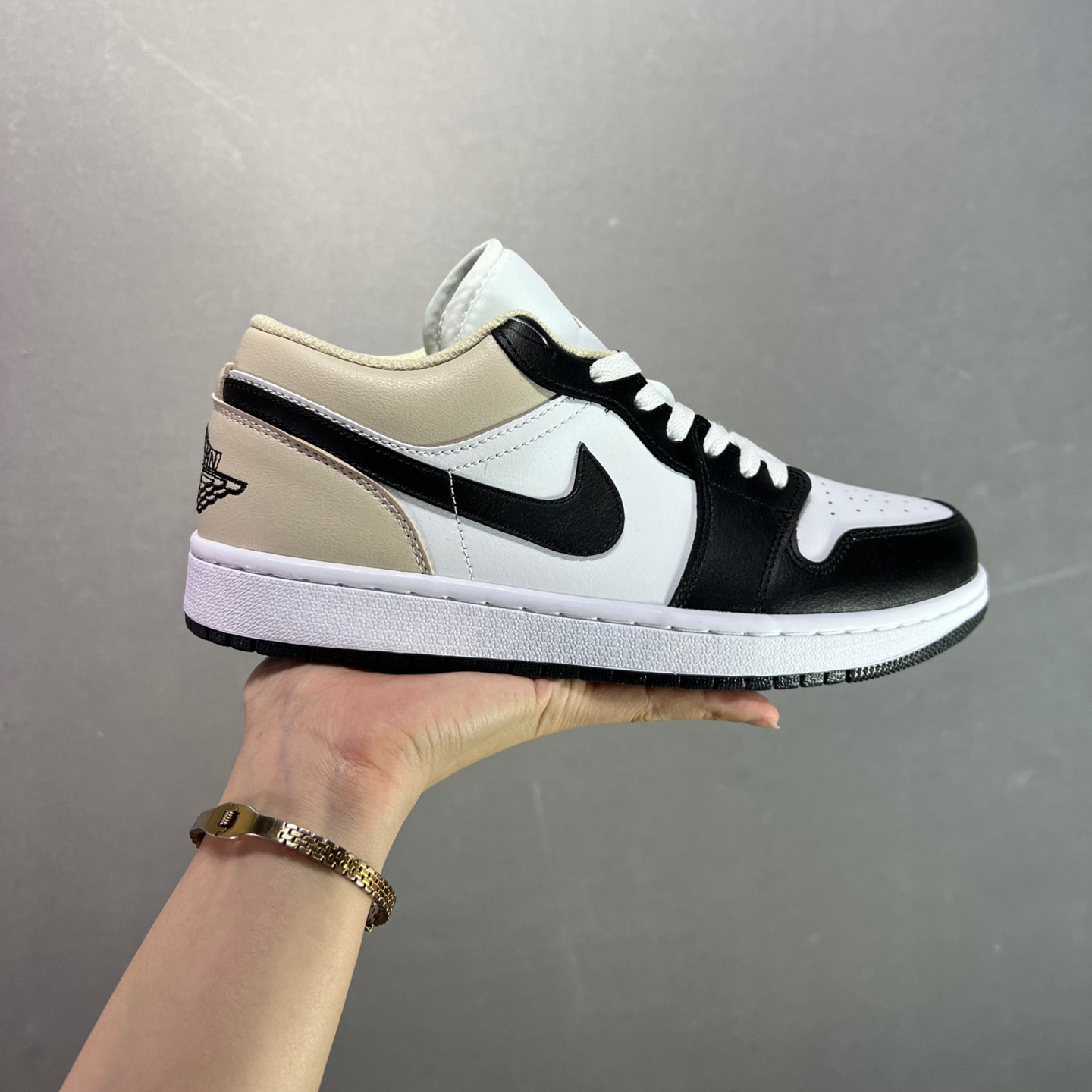 【N-K】 A-J1 Low White Low