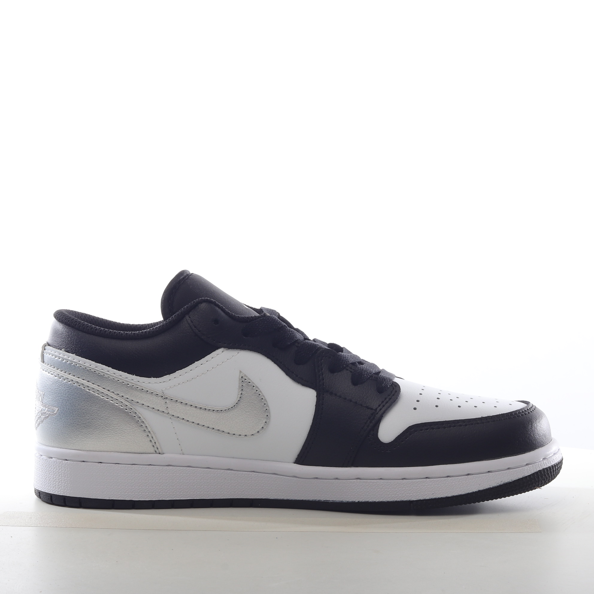 【N-K】A-J1 Low Black Low 553558-131