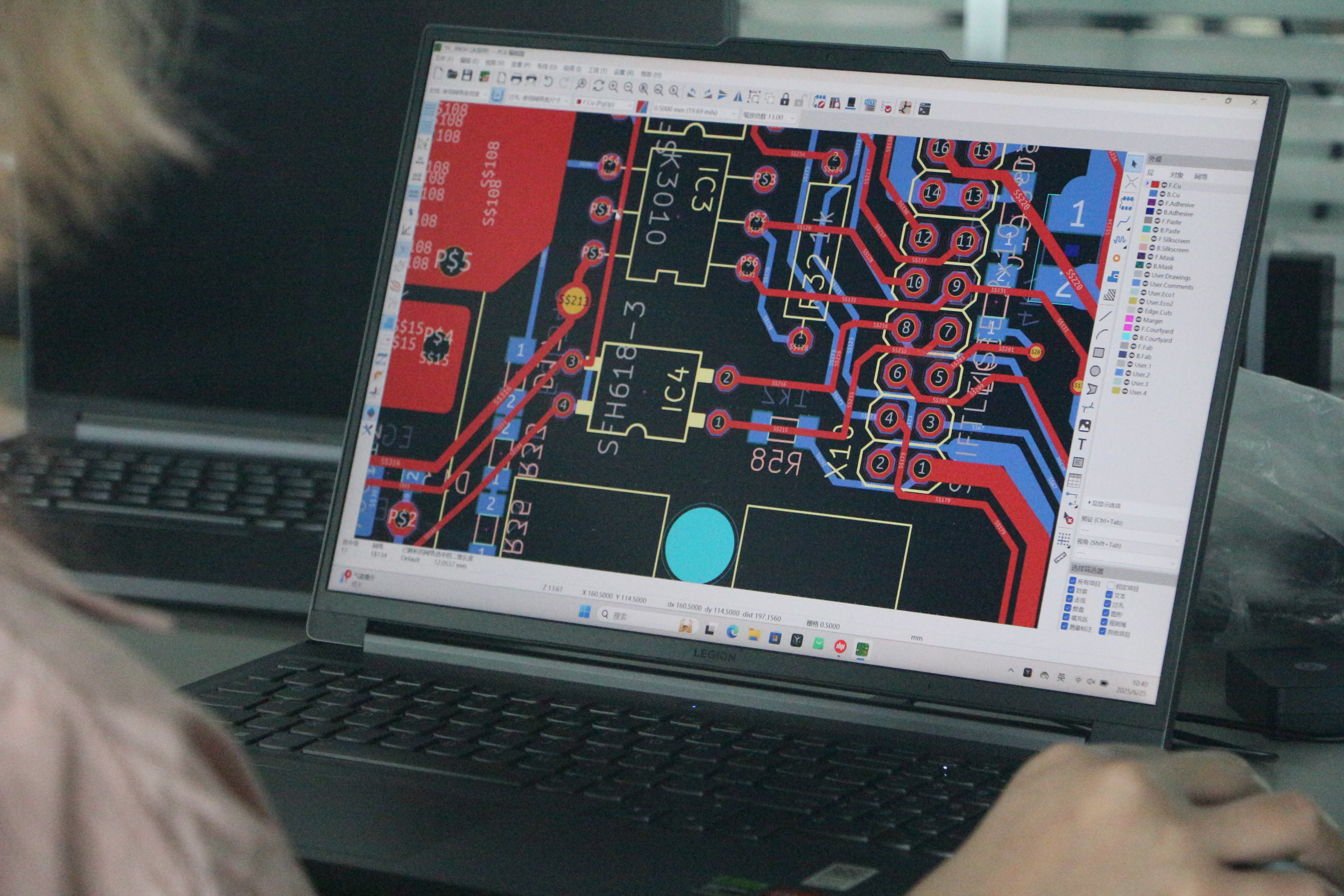 Bidirectional Power Supply on an HV DC-Bus: TDM Isolated DC-DC Shelves ...