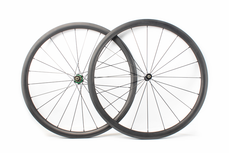 Kaze 26mm(wide) Extalite built tubeless wheel set 20H/24H