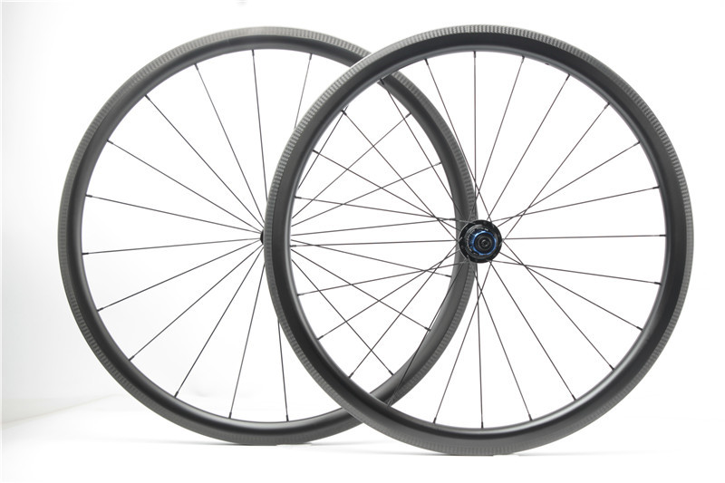 Kaze 26mm(wide) Tune hub built tubeless wheel set 20H/24H