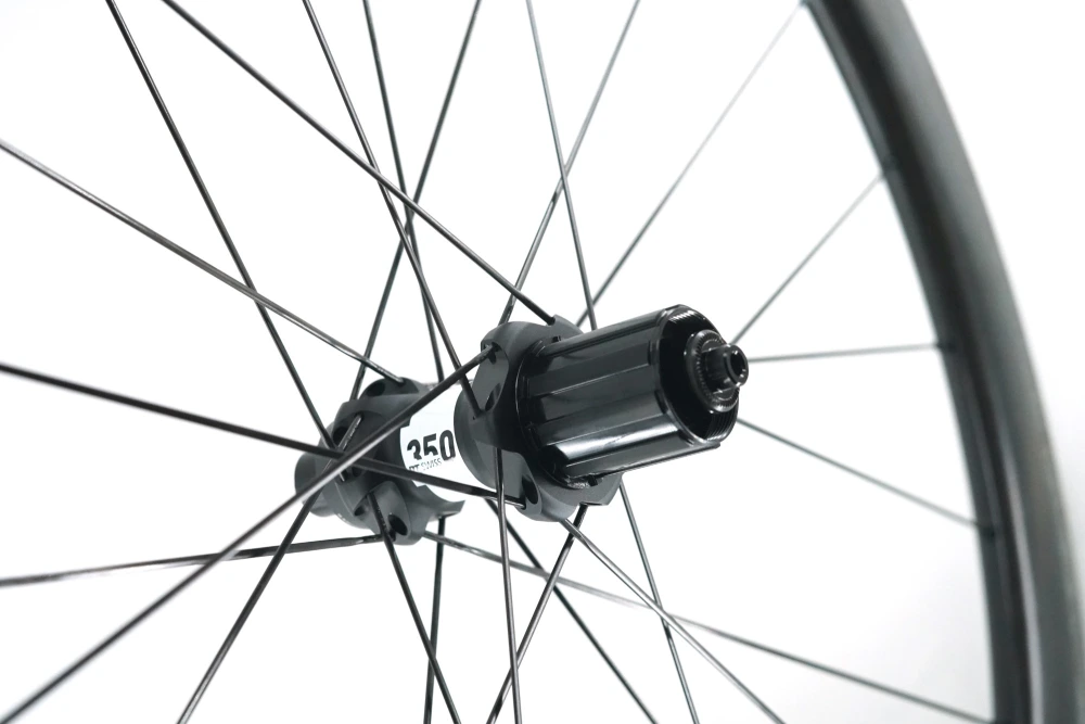 Classic 25mm wide Tubeless built with new DT Swiss 350 SP hub 20H/24H