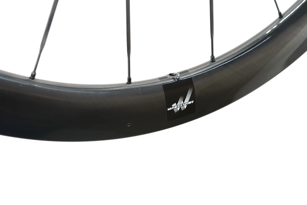 Classic 25mm wide Tubeless built with new DT Swiss 350 SP hub 20H/24H