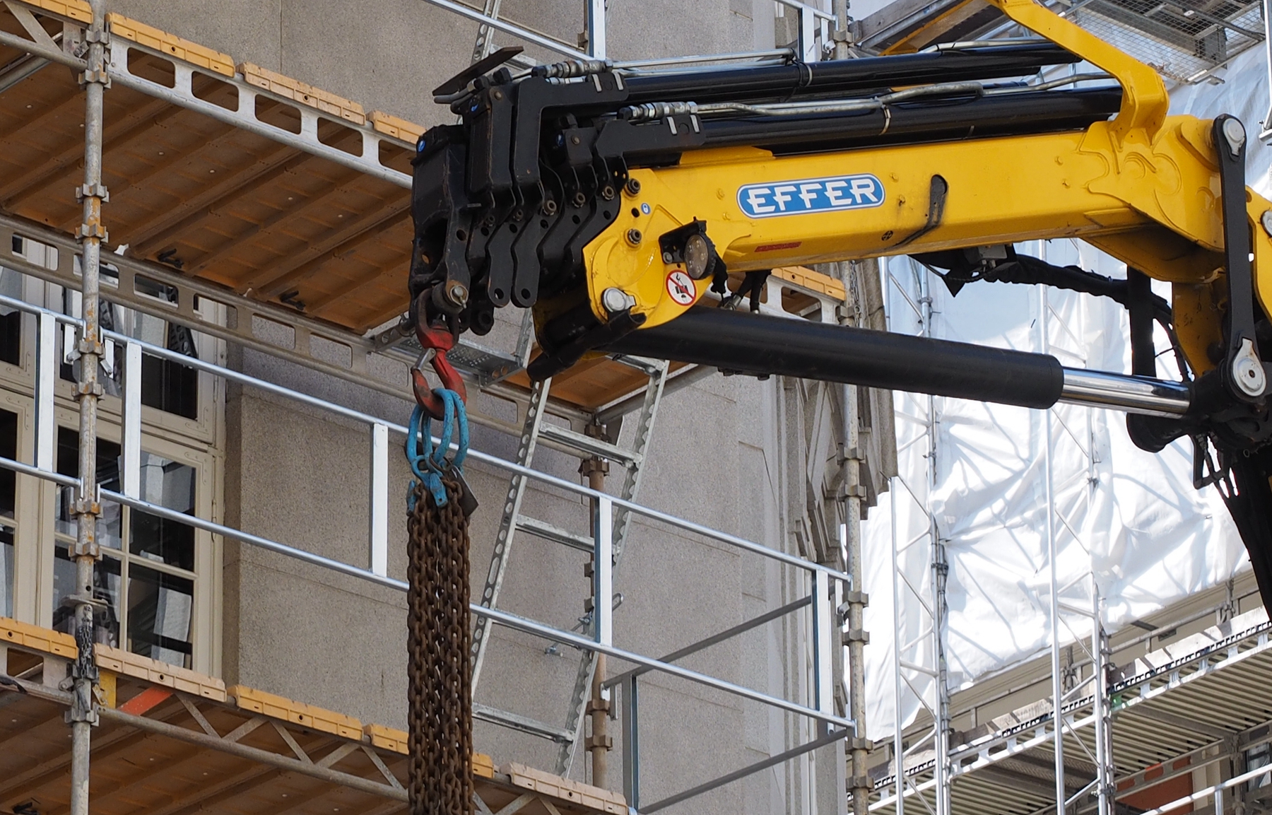 Grade 100 Master Link with Integrated Shortening Hooks