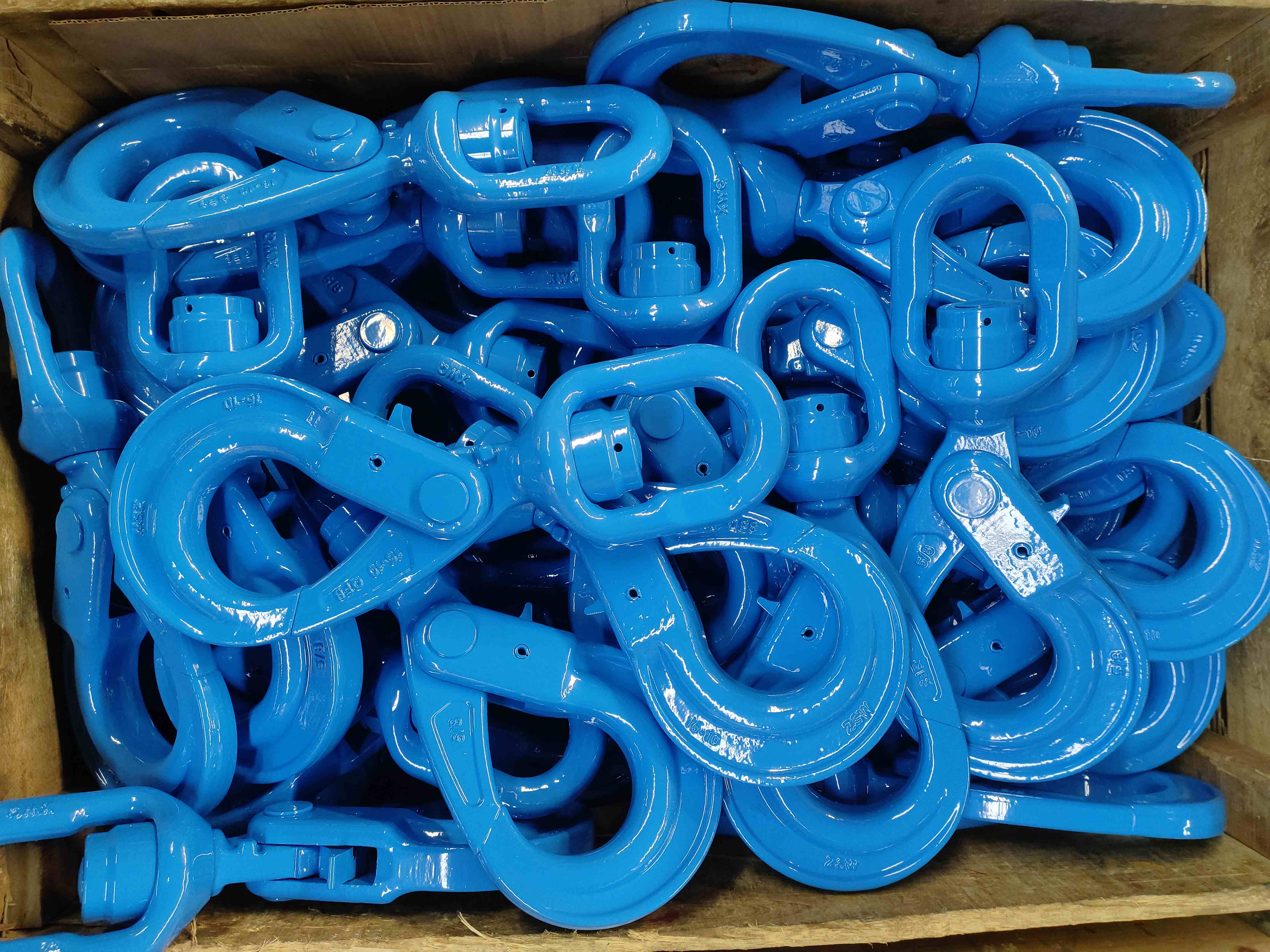 Ball Bearing vs. Non-Ball Bearing Swivel Self-Locking Hooks: What Every ...