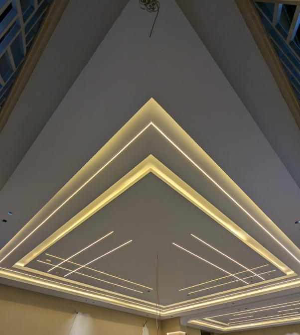 The Magical Synergy Of Stretch Celing Profile, Magnetic Track Lights