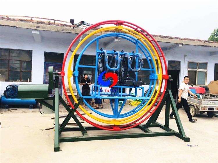 Human gyroscope ride