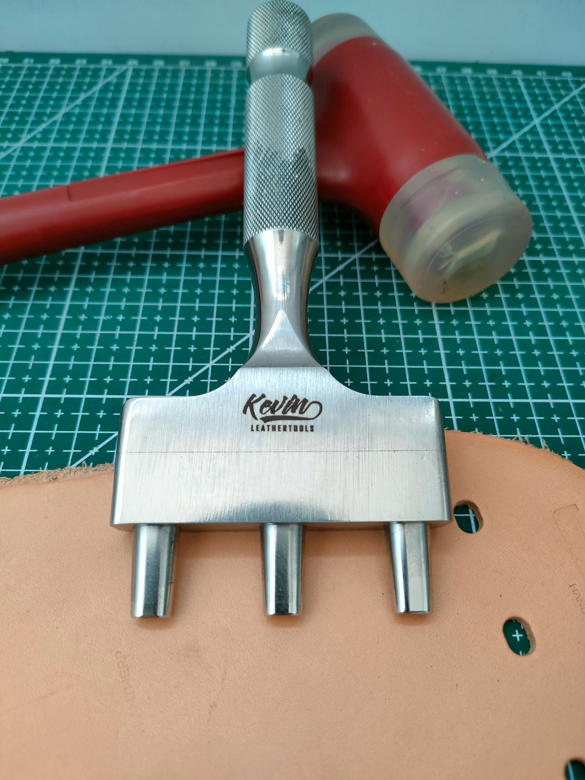 Belt Strap Hole Punch (5 x 7mm)