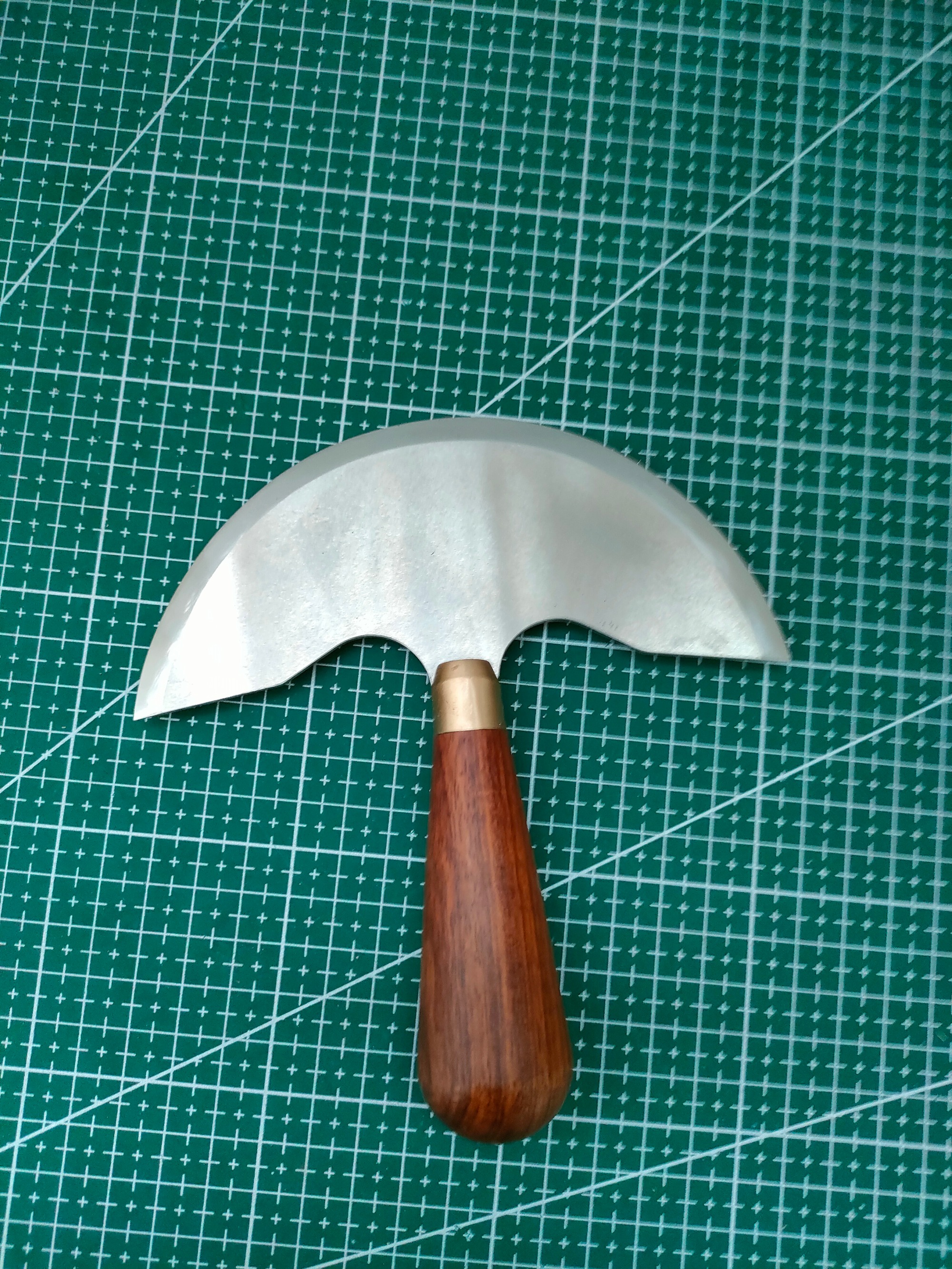 Large head knife 140mm wide