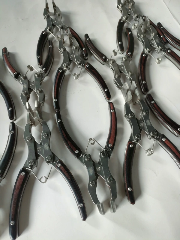 Leather edge plier( pre-order)