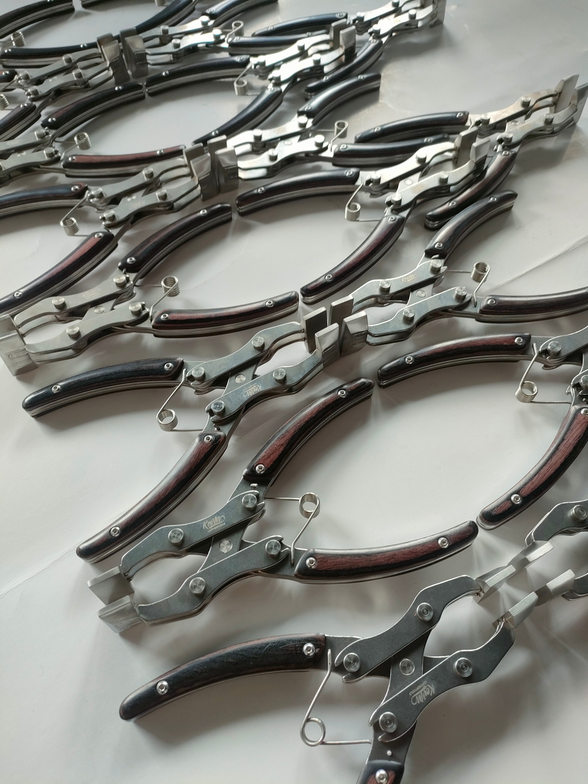 Leather edge plier( pre-order)