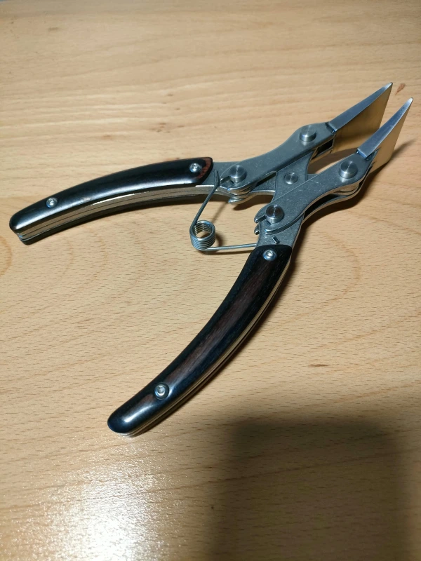 Leather edge plier( pre-order)