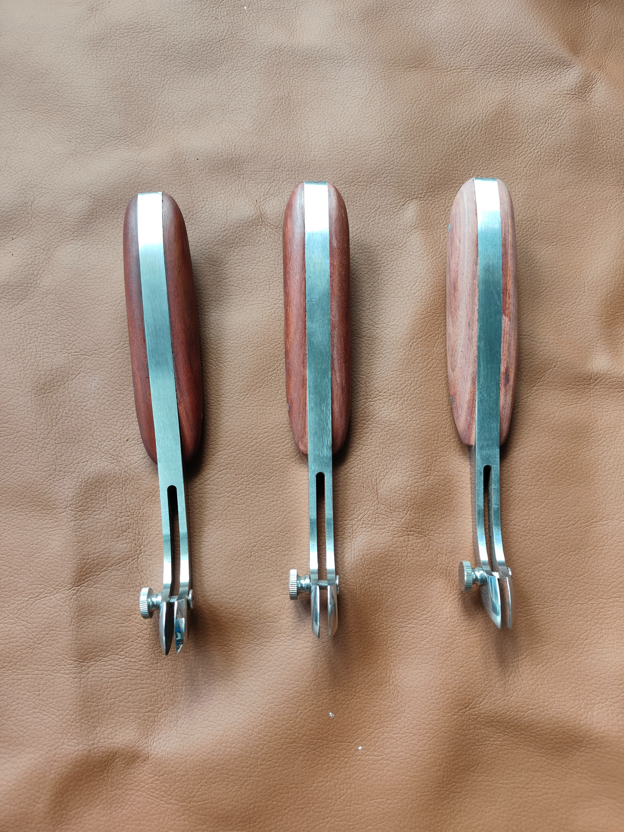 Premium adjustable creaser