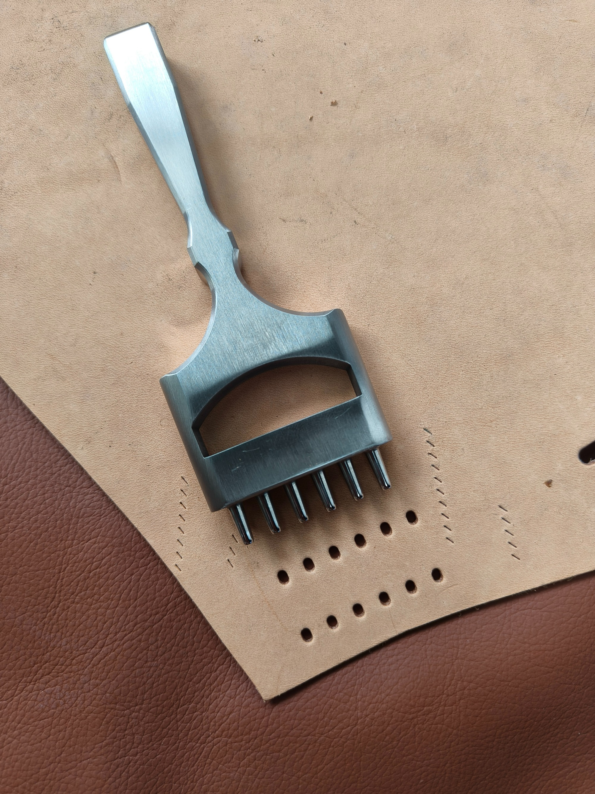 KL premiun watch strap punch (2*3mm)