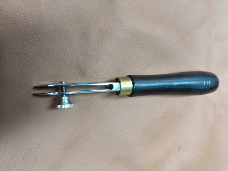 KL French style adjustable creaser