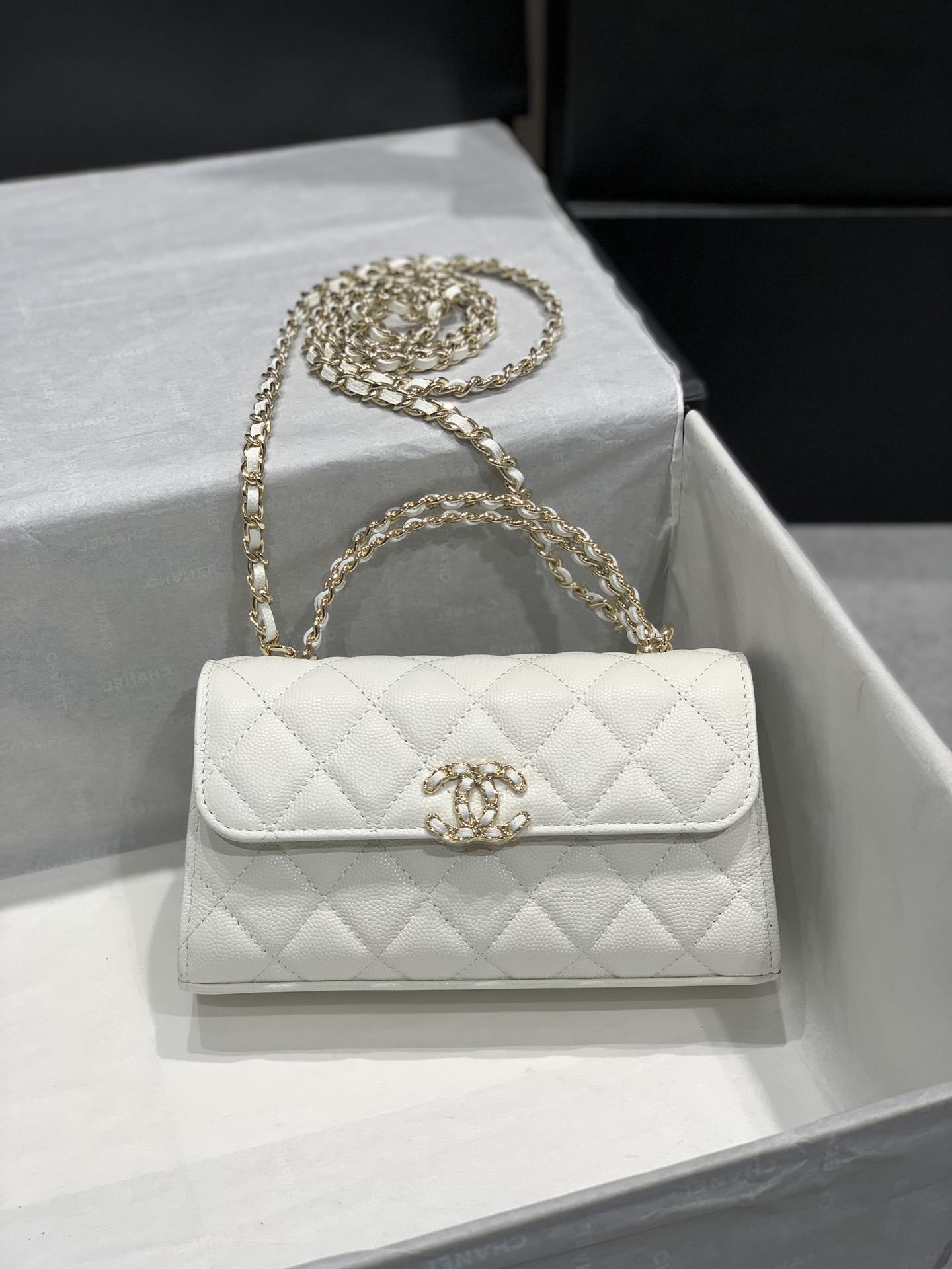 AS3238,Chanel