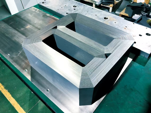 SCF-420 Wound Core Folding Machine