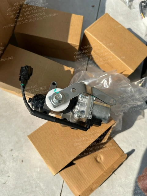 HINO 700 PROFIA AIR SPRING HEIGHT VALVE