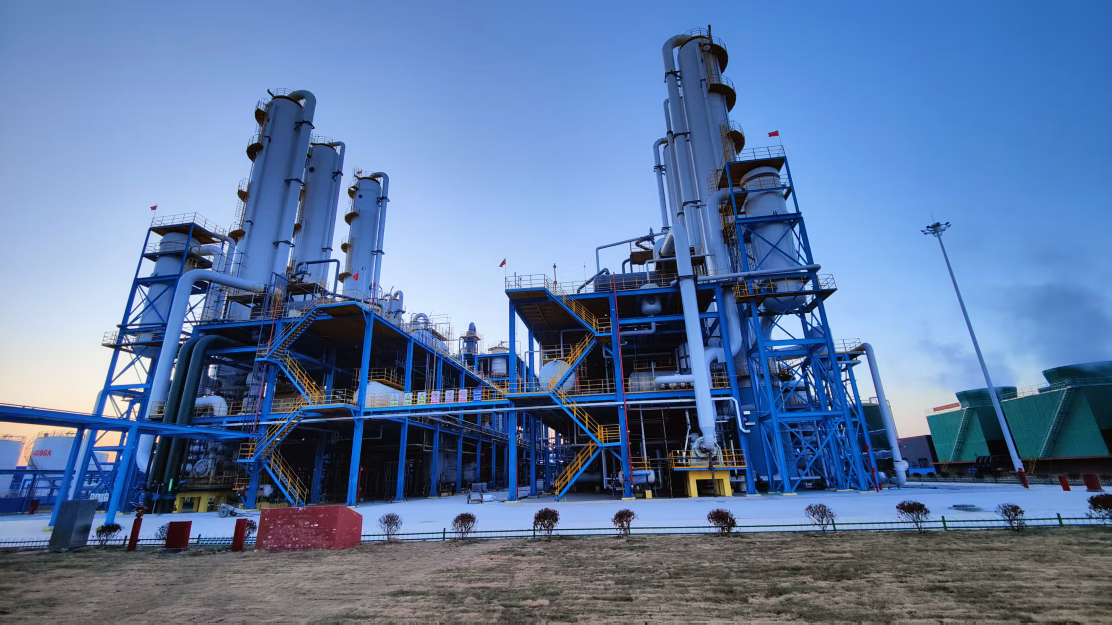 Transesterification dimethyl carbonate device