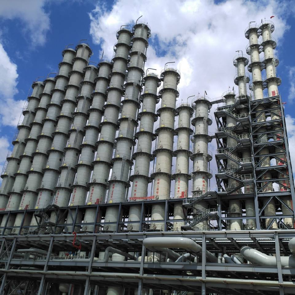 Improved Siemens polysilicon device separation and purification section