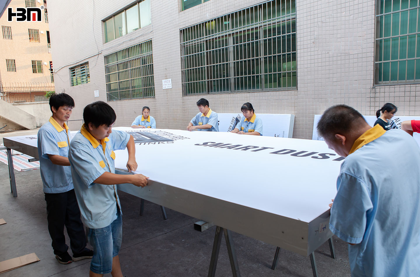 Custom Light Box Manufacturing: From Concept to Installation