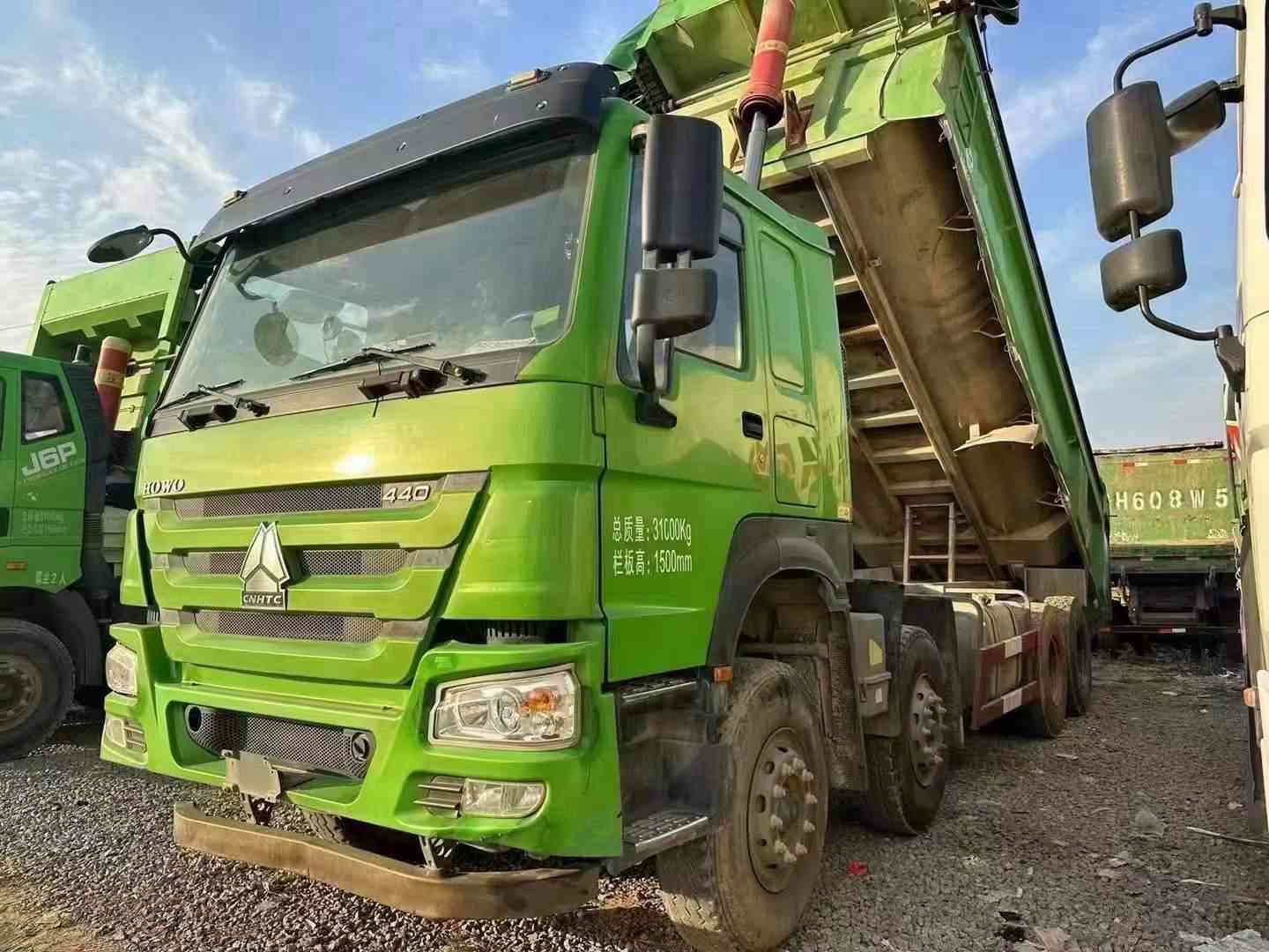 20-year Heavy Duty Truck HOWO 440 horsepower dump truck