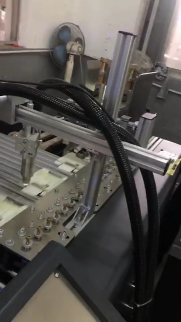 Machine de transport de petites boîtes en carton - 450 mm