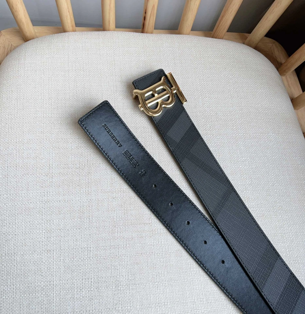 Burberry Men's BeltsWith 4CM