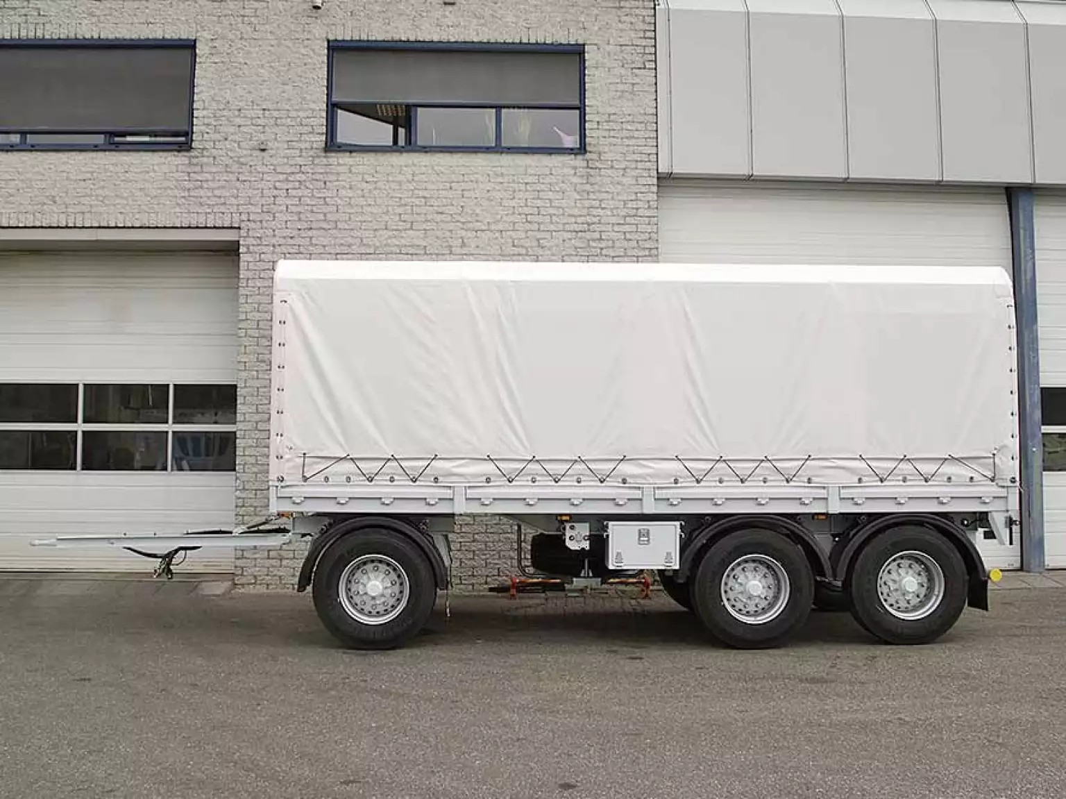 Lorry Covers, Truck Covers, Flat Pickup Tonneau Covers, Fitted Pickup ...