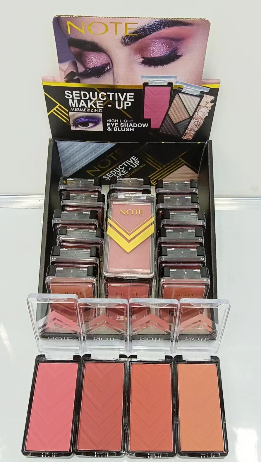 Monochromatic rectangular blush