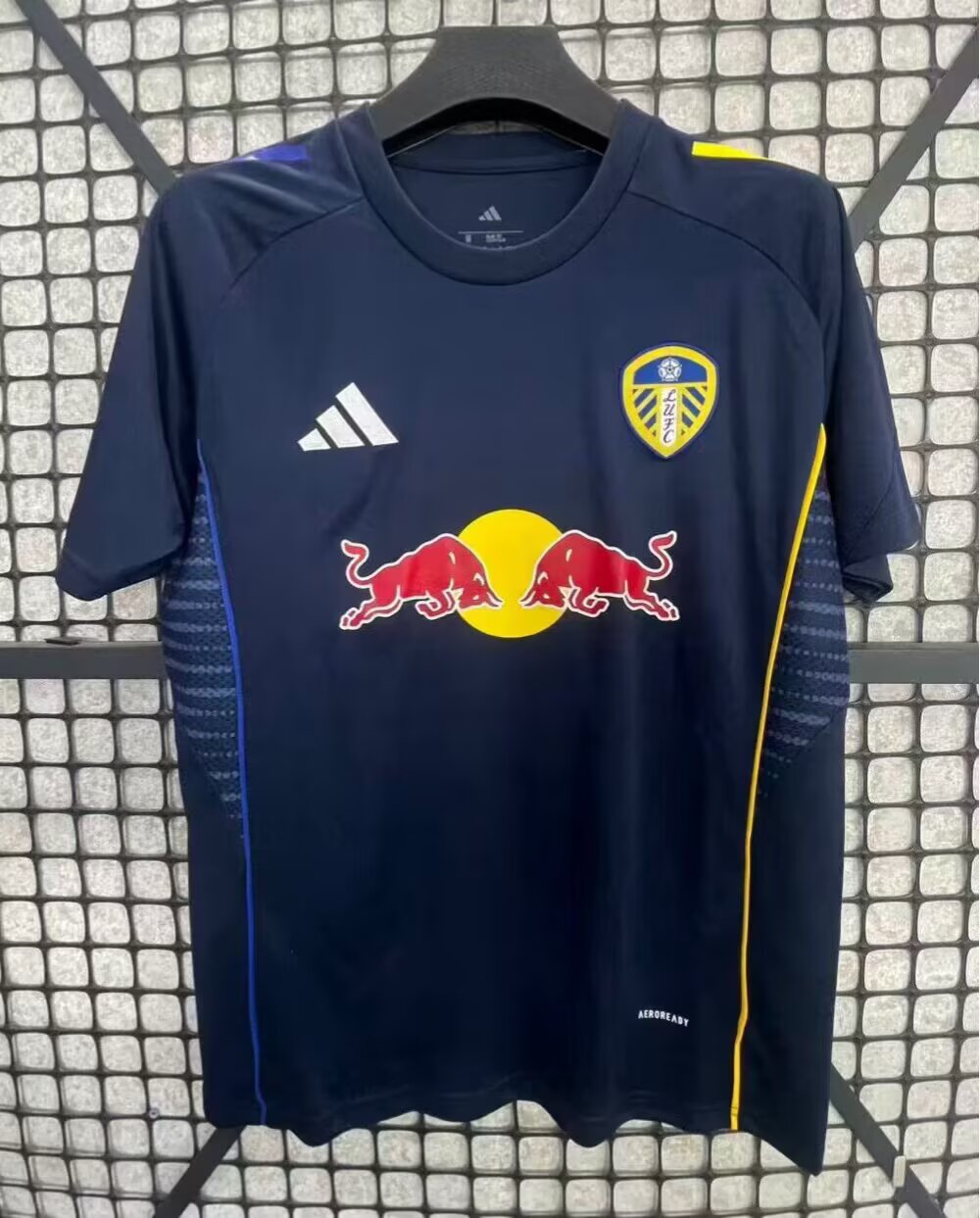 25-26 Leeds United training uniform
